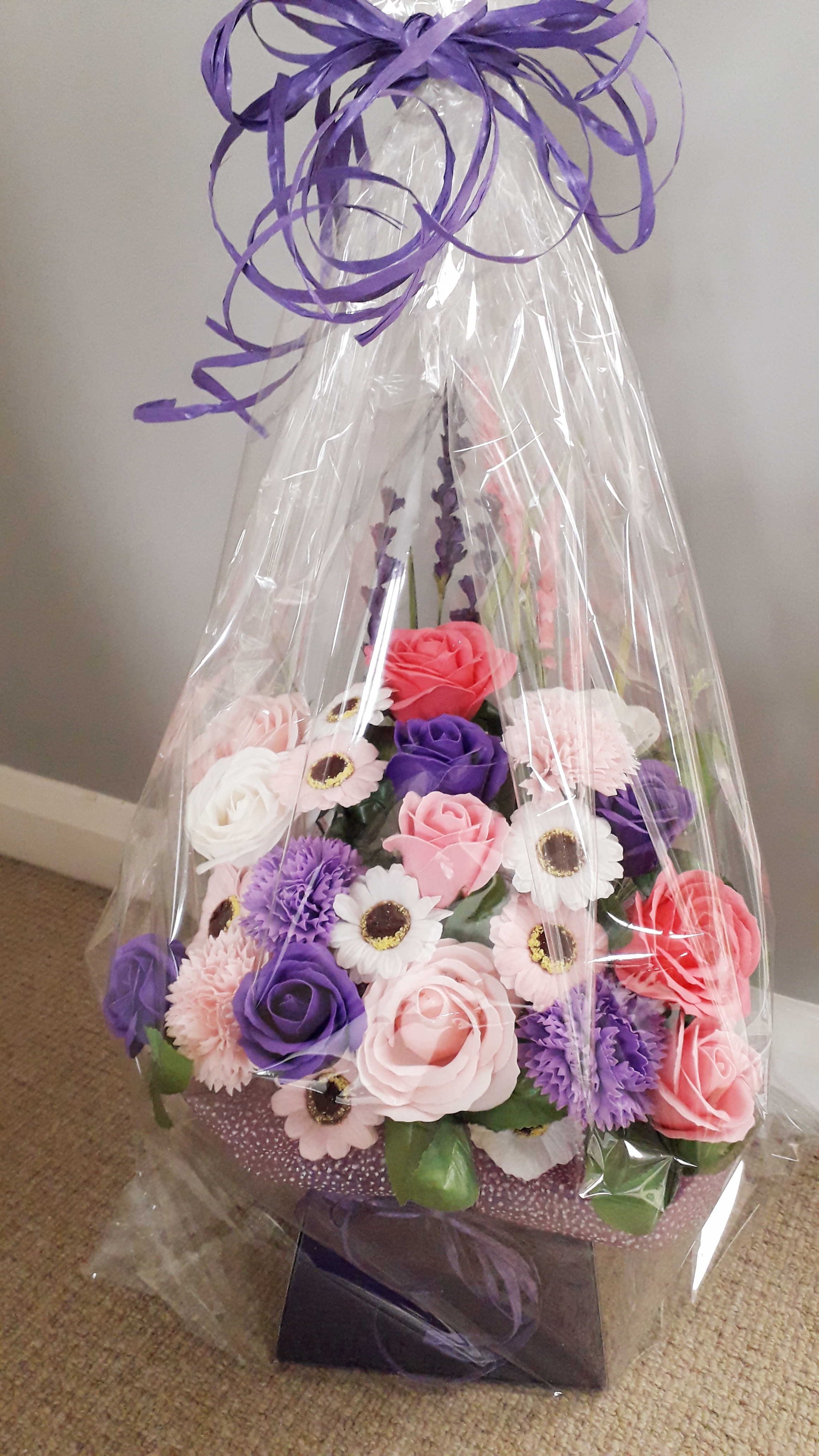 Soap Flower Bouquet in Transporter Vase (Large) | Shop online | CaLi ...